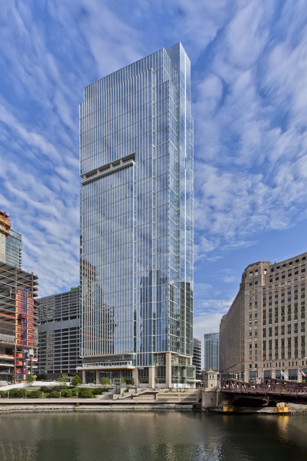 Wolf Point East Tower - Viracon